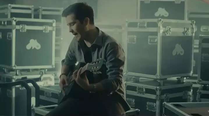 Ulug'bek Xoliqov - Erkak qo'shiq matni, текст песни, lyrics | O'zbek qo ...